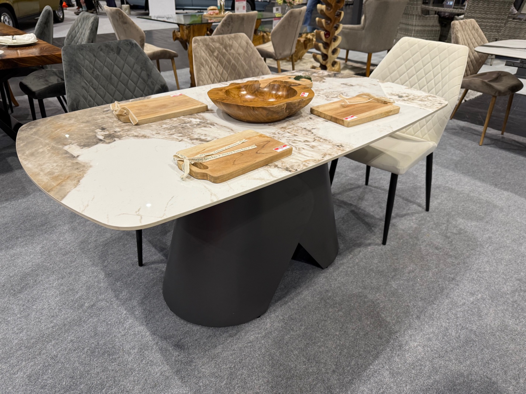 How to Style Your Ceramic Dining Table for Every Season | Chelsea Home ...